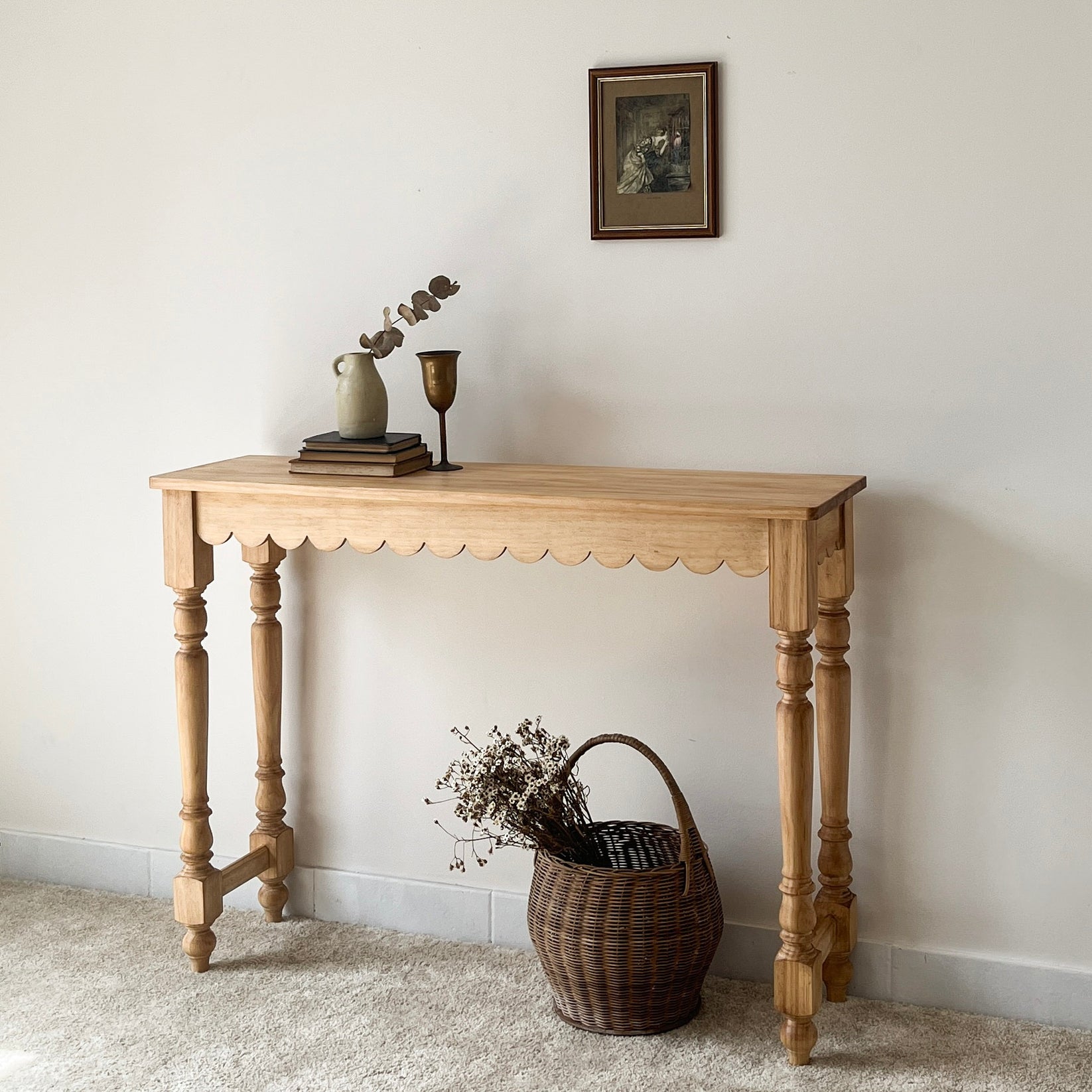 Large Scallop Console – J&Furniture