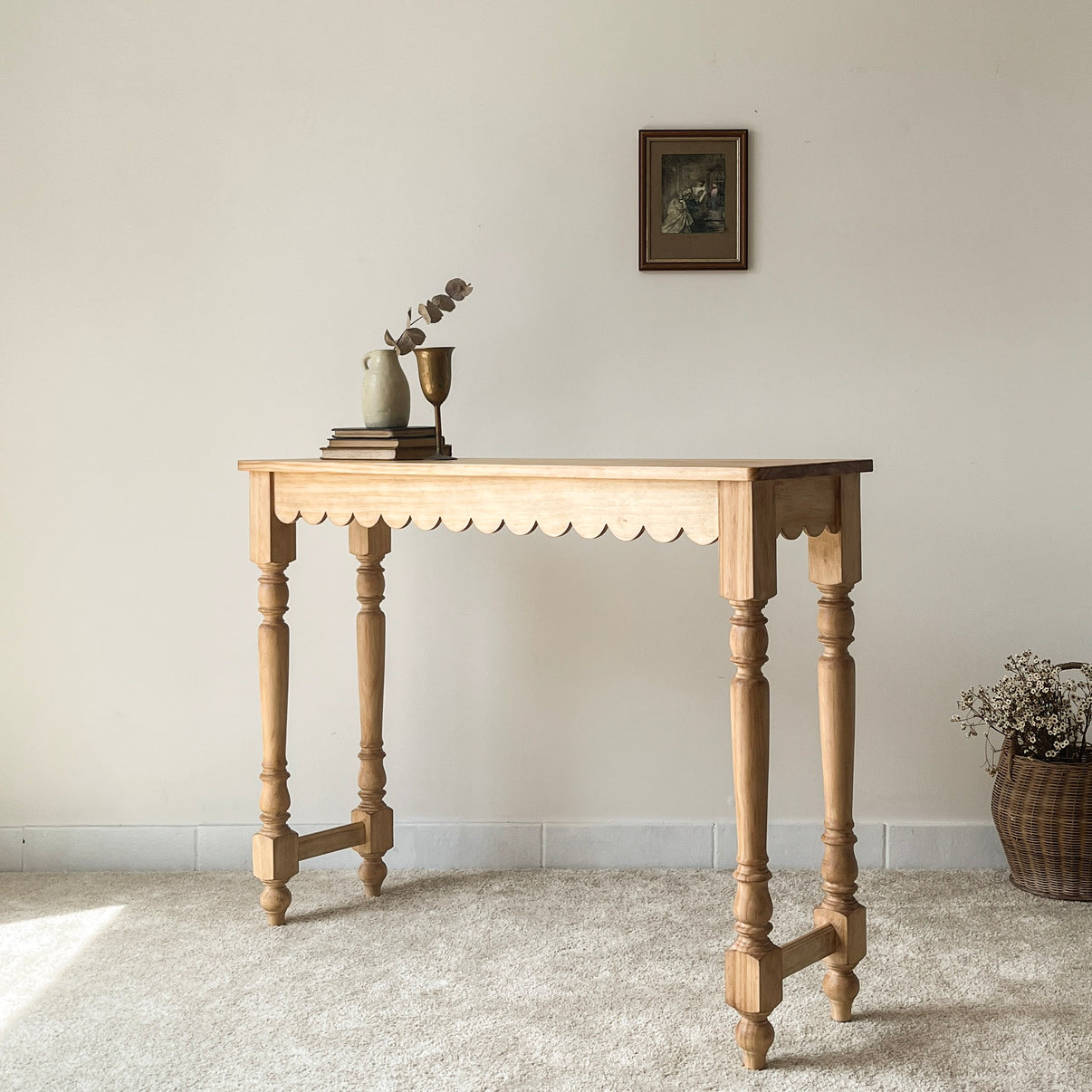 Large Scallop Console – J&Furniture